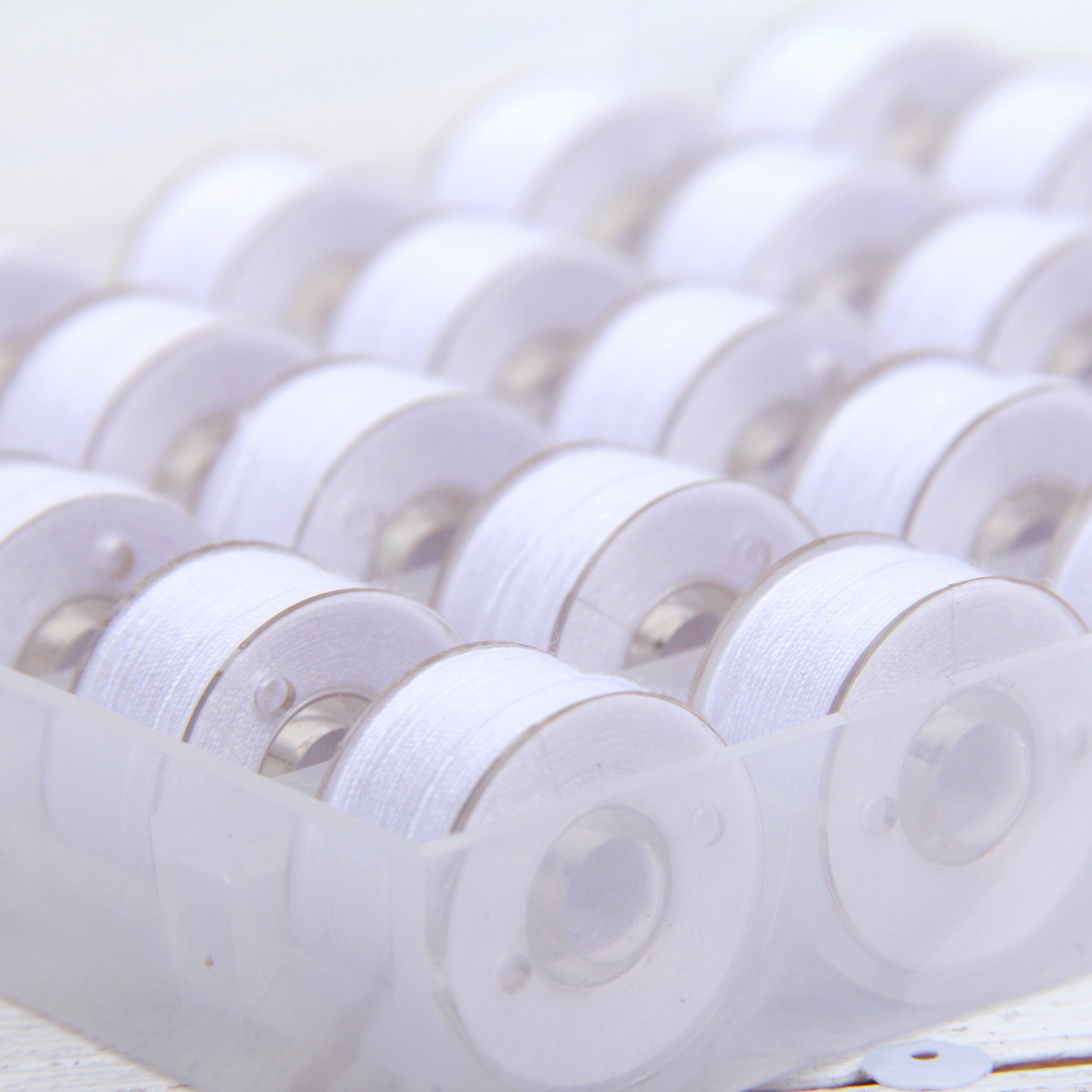 Prewound Sewing Bobbins - 25 Count - White Thread for Sewing Machine W ...